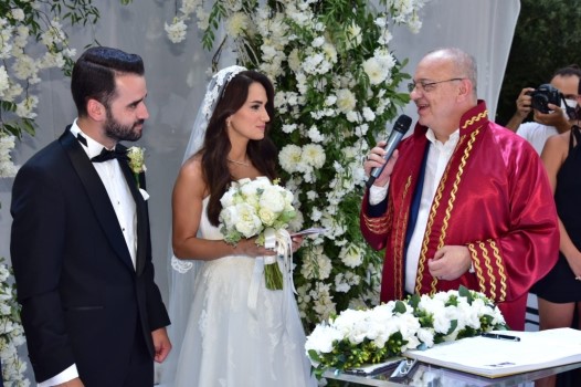 Kayda ve Tüylü Ailelerinin mutlu günü - Sektör Gazetesi - Manisa'nın En ...